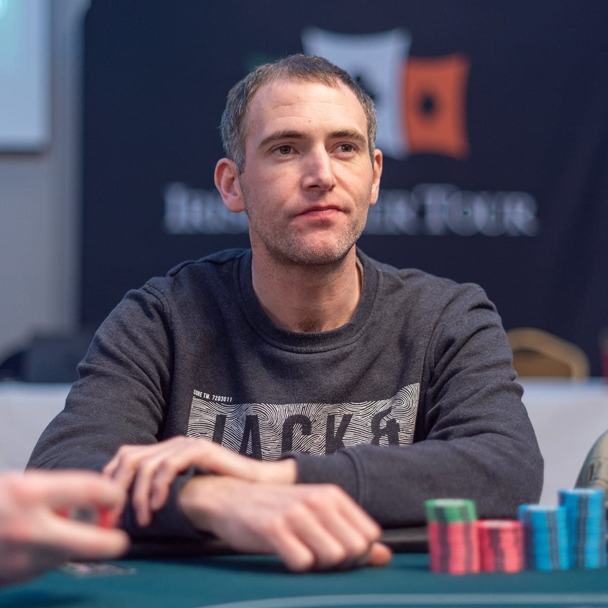 Shane P. O'Neill Leads Doyle's €10K in a Day with 210,000 Chips